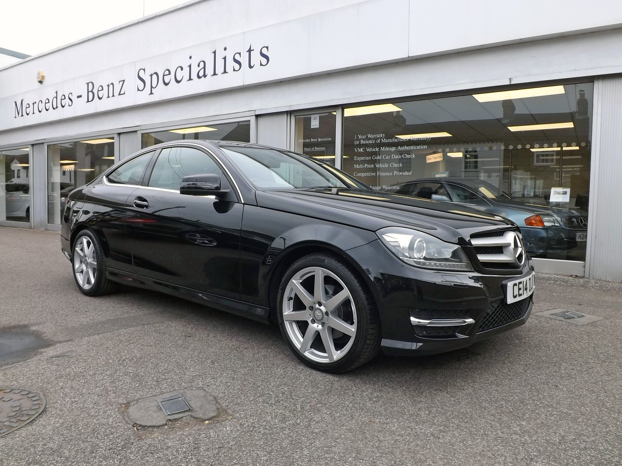 Simon Light Mercedes servicing in Hertford and Hertfordshire